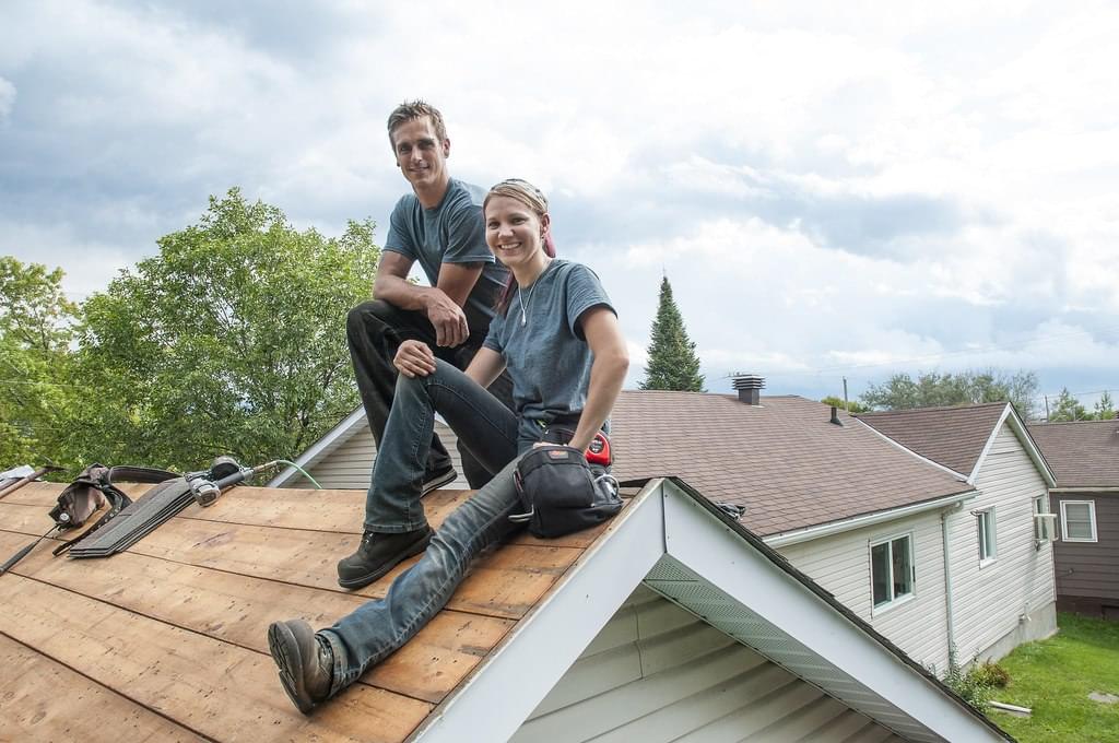 How Hard is it to Find a Roofing Contractor? (Tips, Tricks, and More ...
