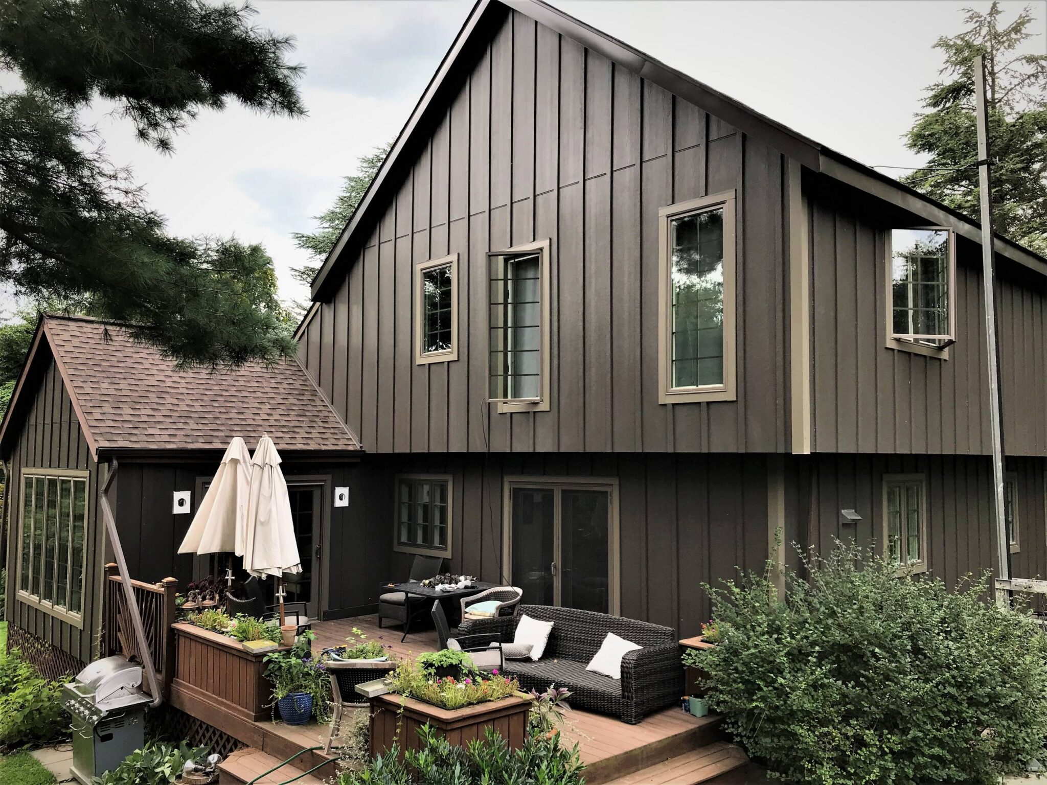 Best Vertical Siding Styles to Enhance Home's Exterior (Top 6 Options ...
